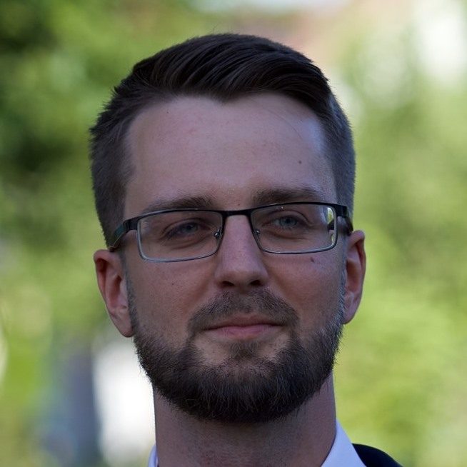 Lukasz Klimkiewicz - Artist on PortraitMode - Share Your Street Photography