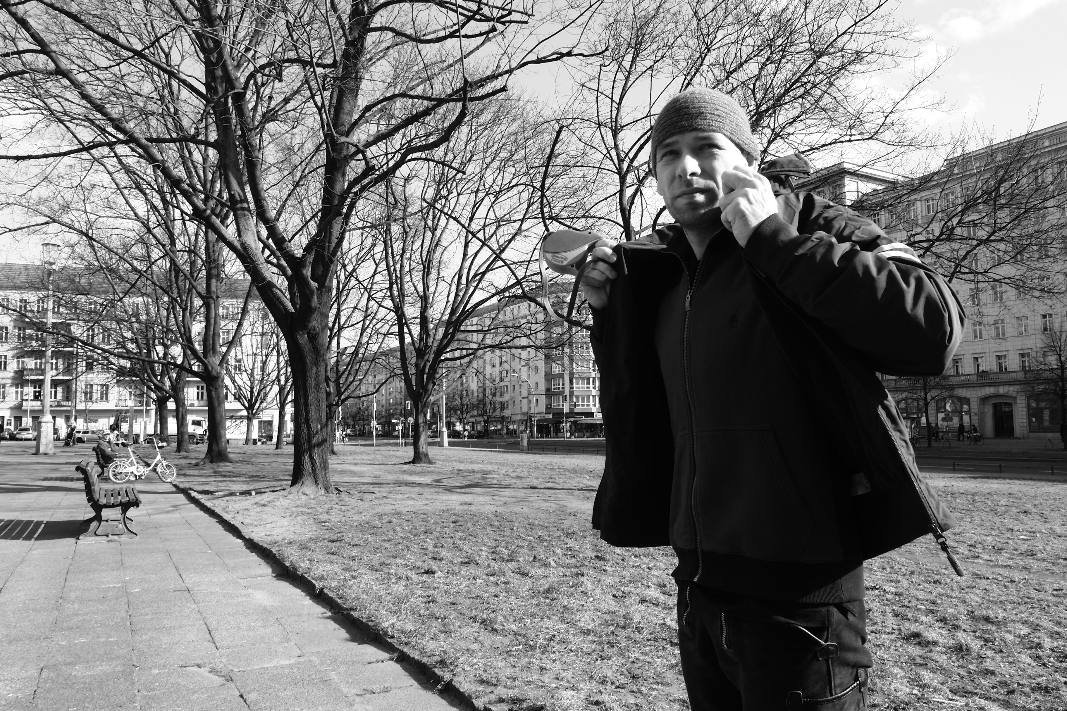 Alexander Philipps - Artist on PortraitMode - Share Your Street Photography