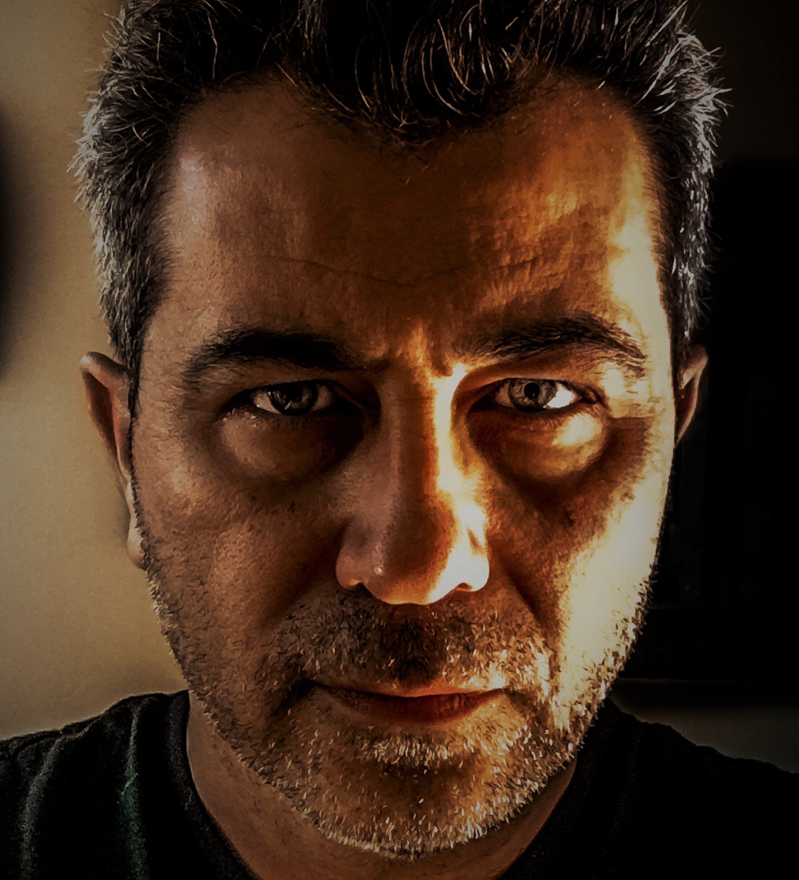 Ali Arman - Artist on PortraitMode - Share Your Street Photography