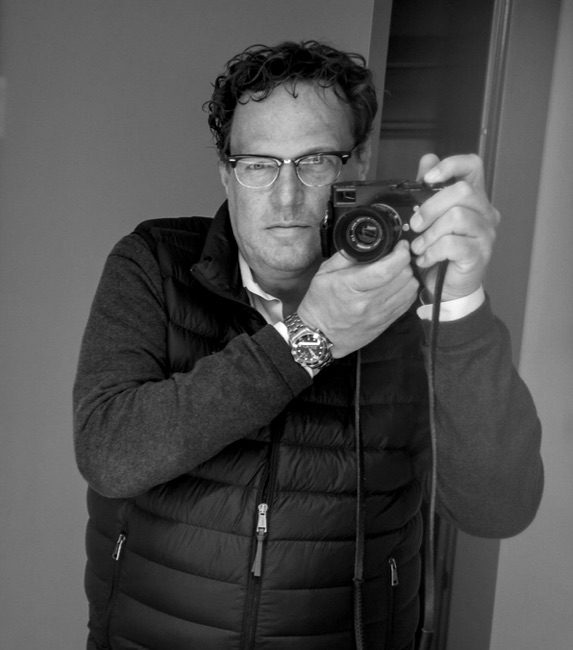 Bert Tevel - Artist on PortraitMode - Share Your Street Photography