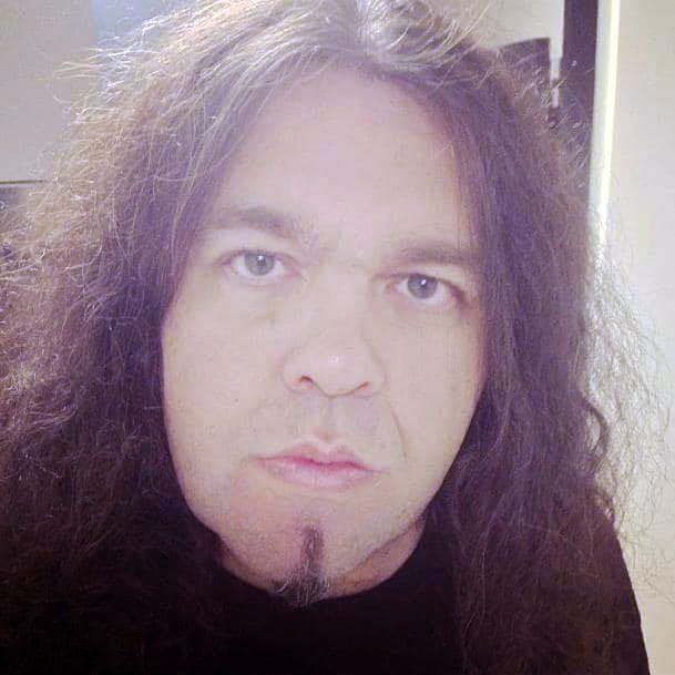 John Raptis - Artist on PortraitMode - Share Your Street Photography