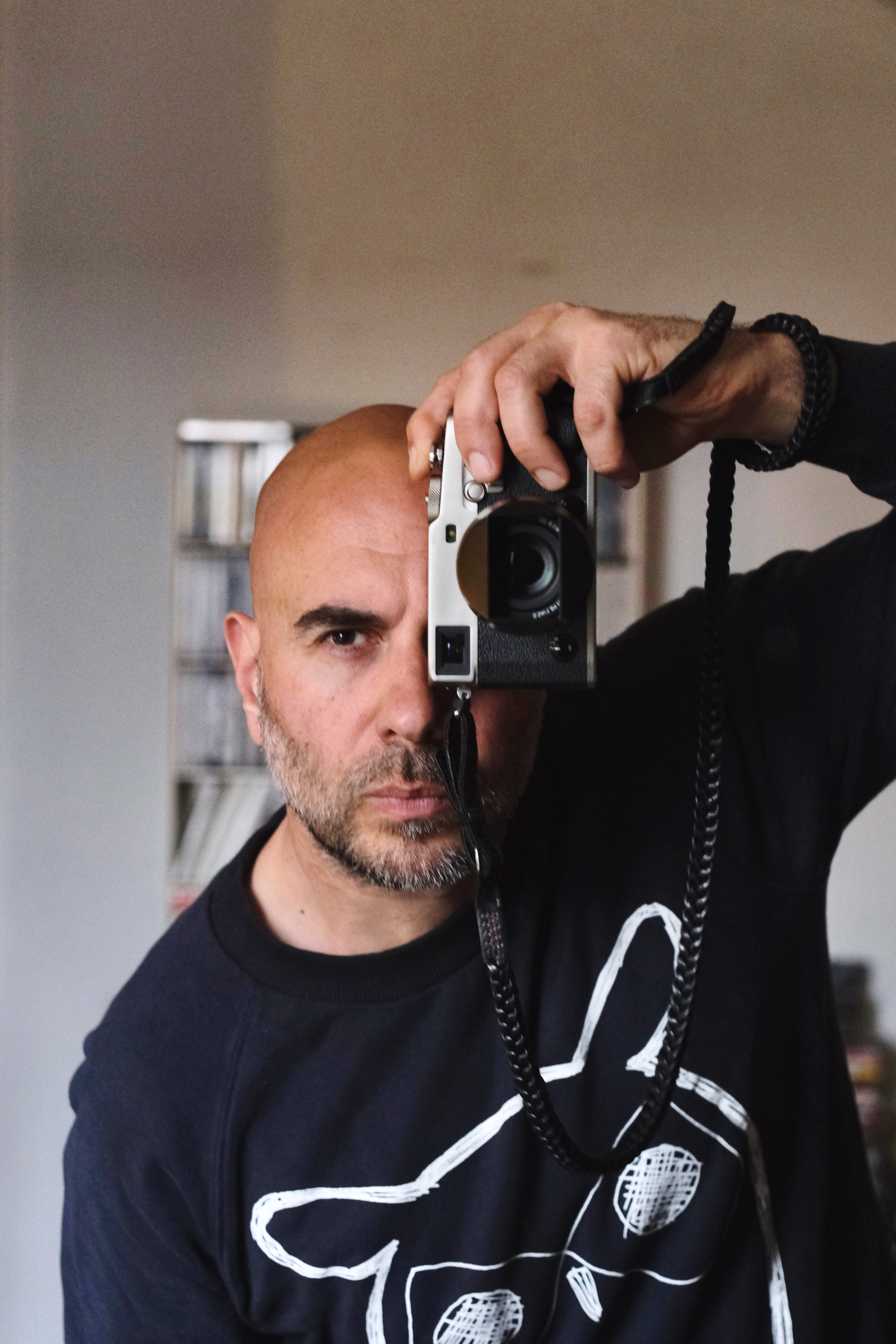 José Sogorb - Artist on PortraitMode - Share Your Street Photography