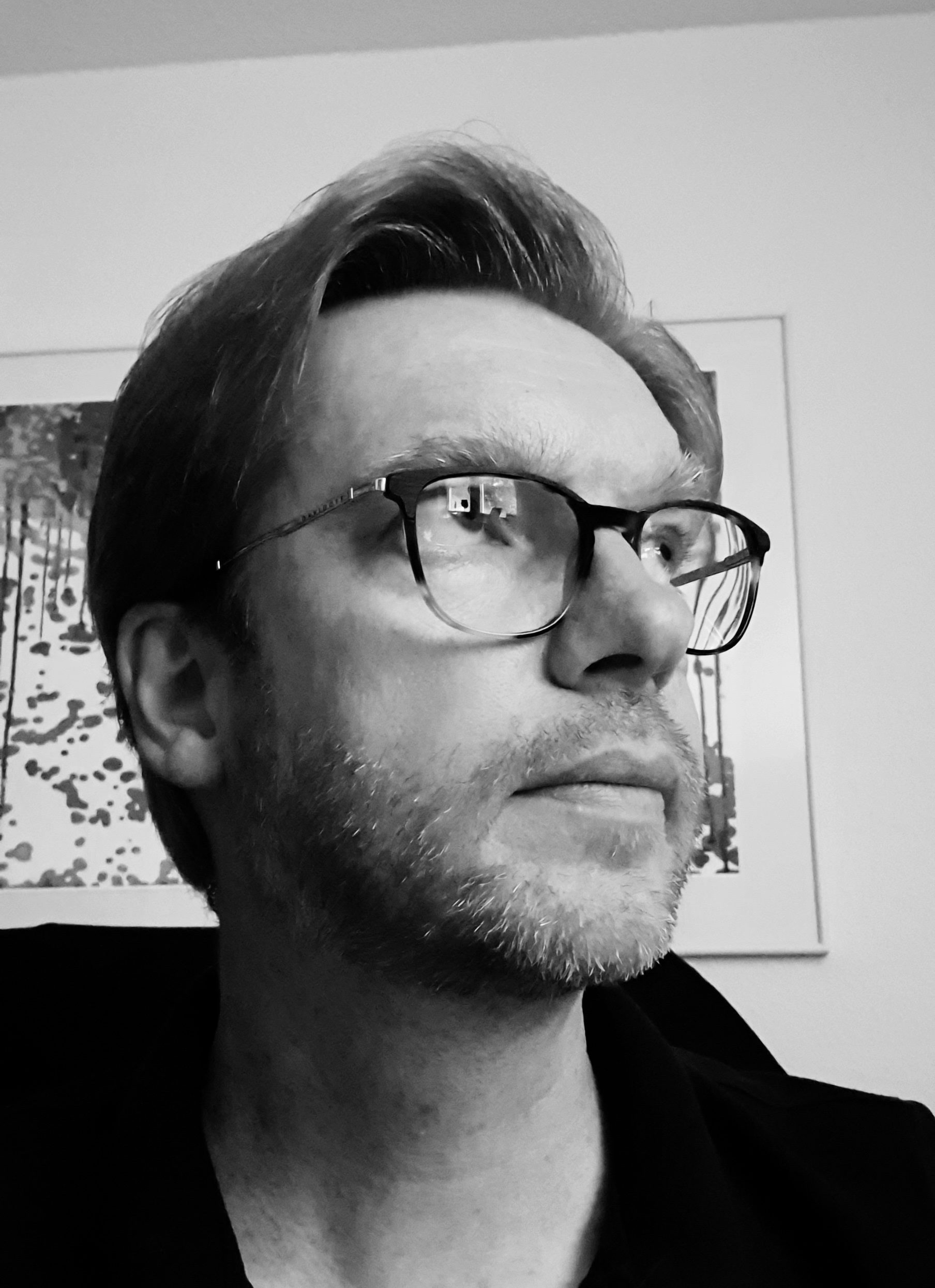 Mike Zett - Artist on PortraitMode - Share Your Street Photography