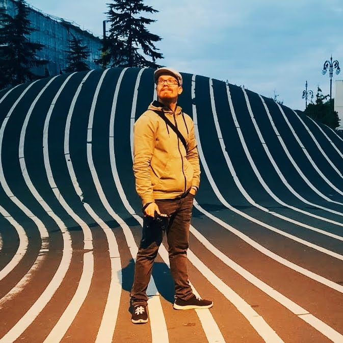 Mikko Saarelainen - Artist on PortraitMode - Share Your Street Photography