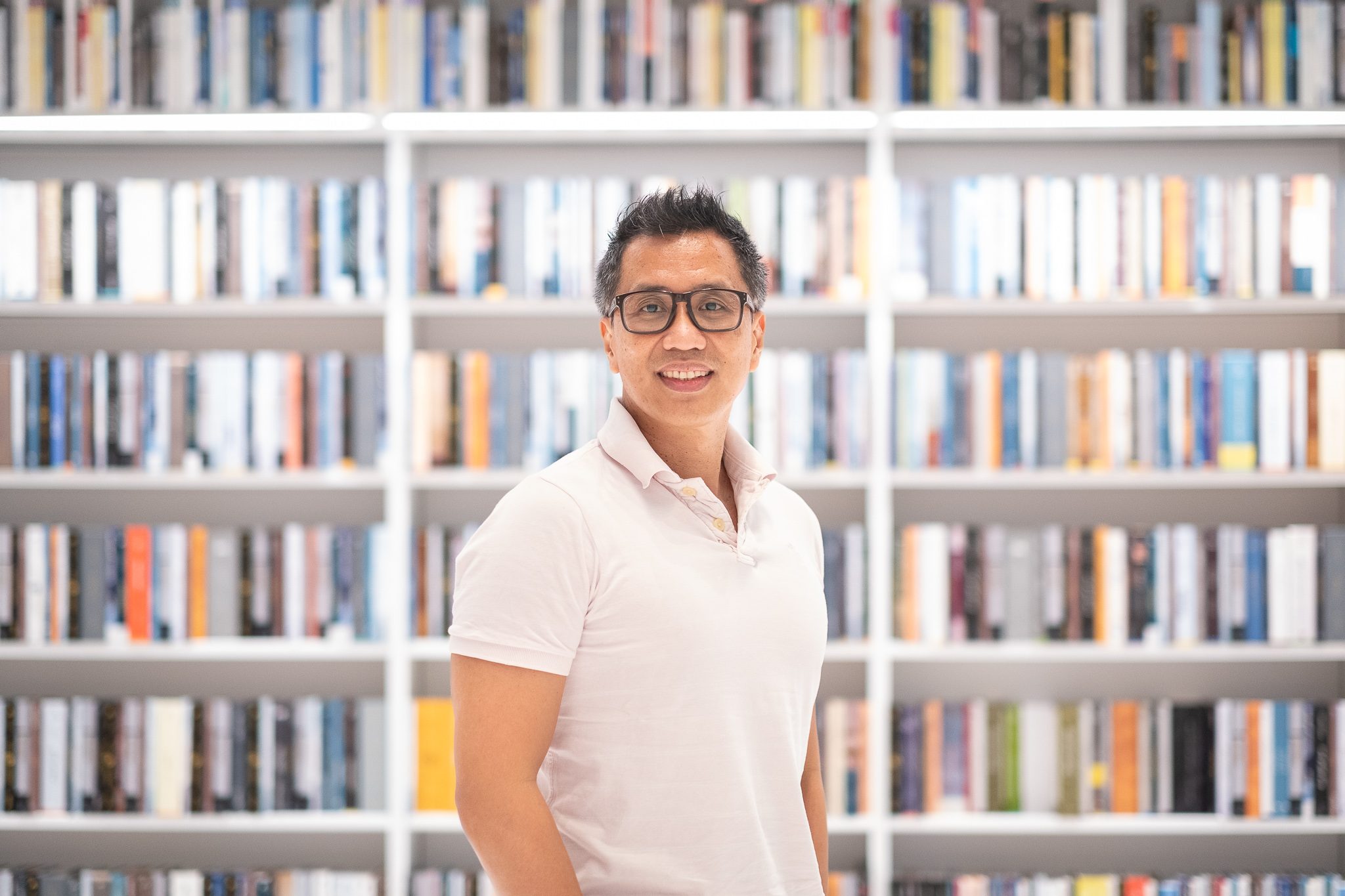 Neil Villanueva - Artist on PortraitMode - Share Your Street Photography