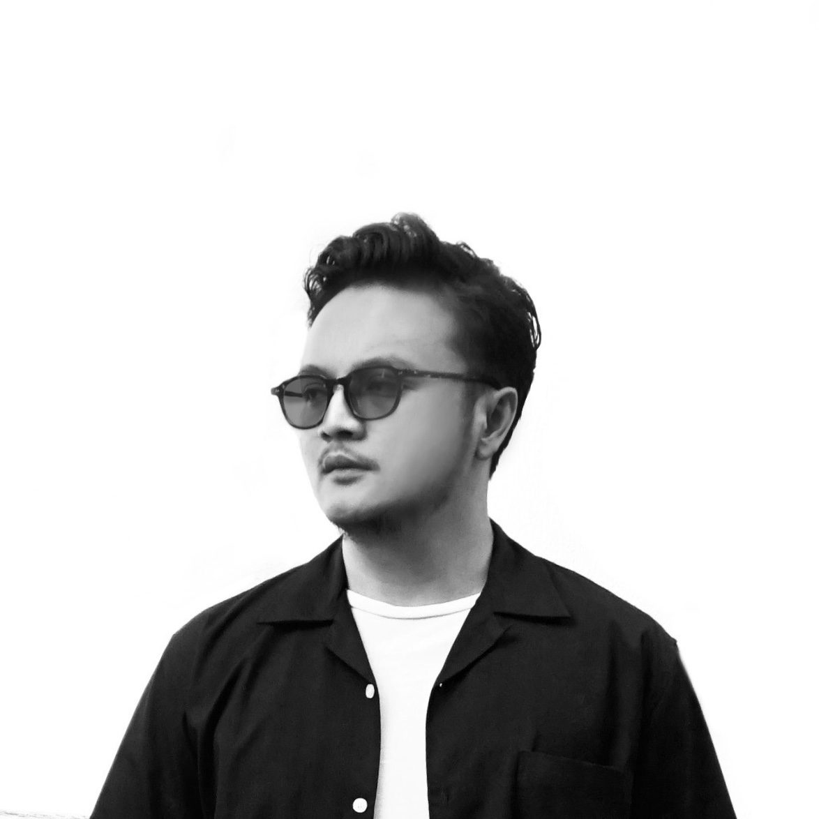 R. Dwiantara - Artist on PortraitMode - Share Your Street Photography