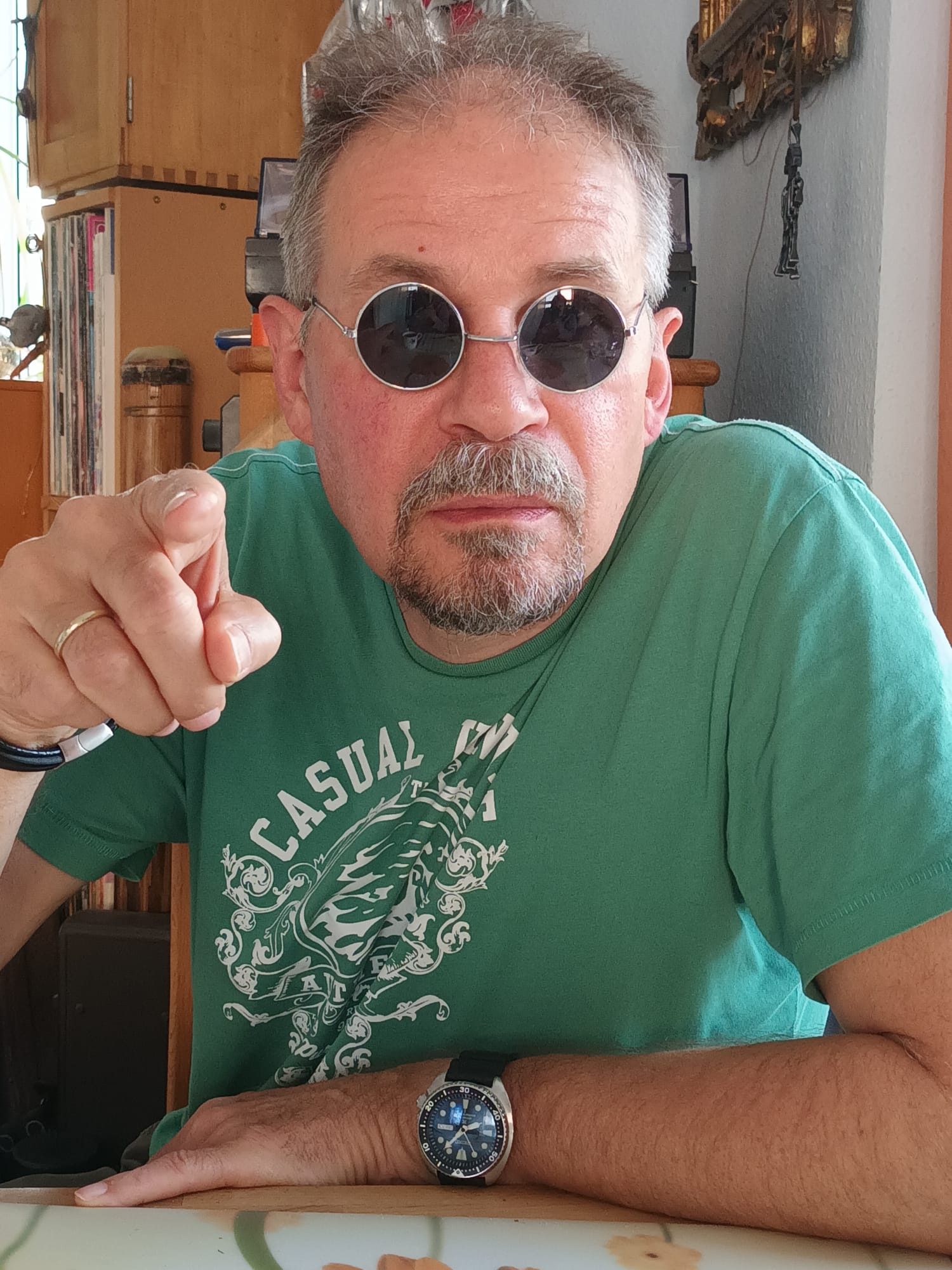 Torsten Müller - Artist on PortraitMode - Share Your Street Photography