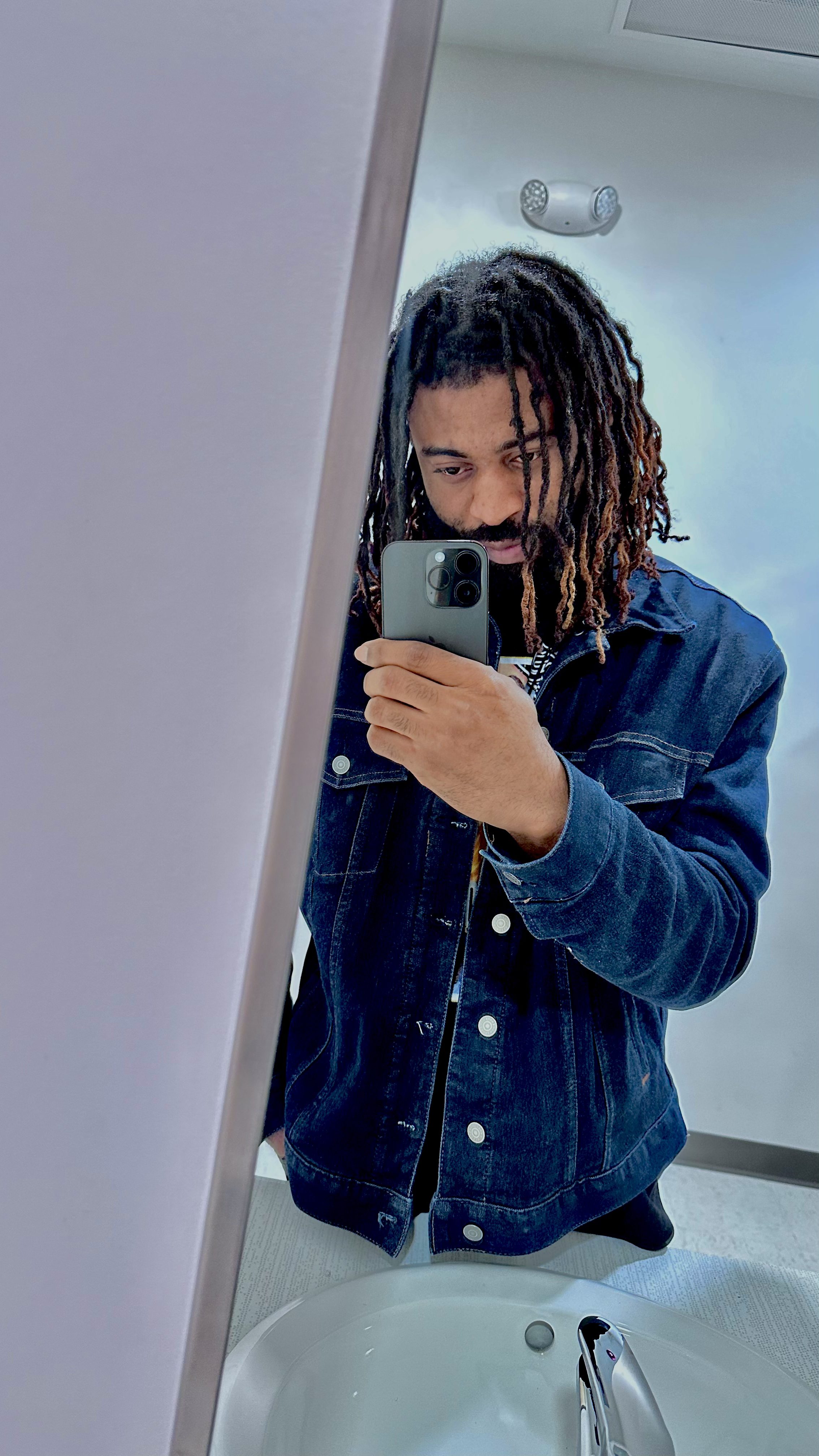 Wale Astro - Artist on PortraitMode - Share Your Street Photography